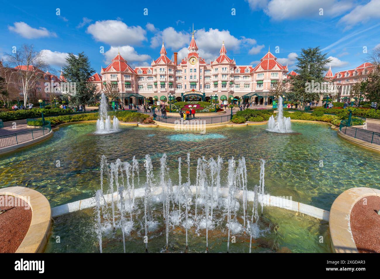 Water feature and entrance to Euro Disneyland,Disneyland Hotel, Paris ...