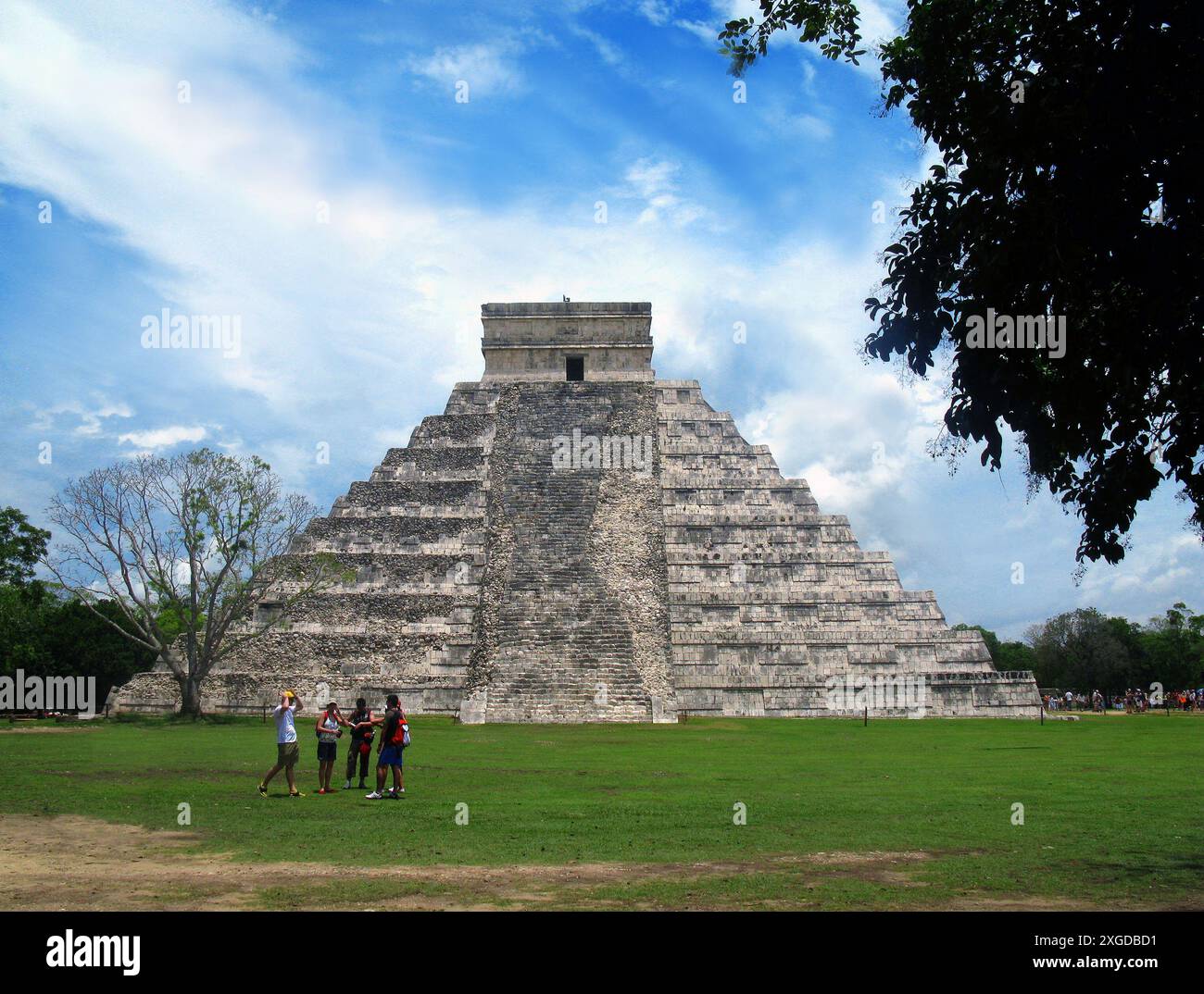 Mexico.El Castillo, Chichen Itza (Temple of Kukulcan Stock Photo - Alamy
