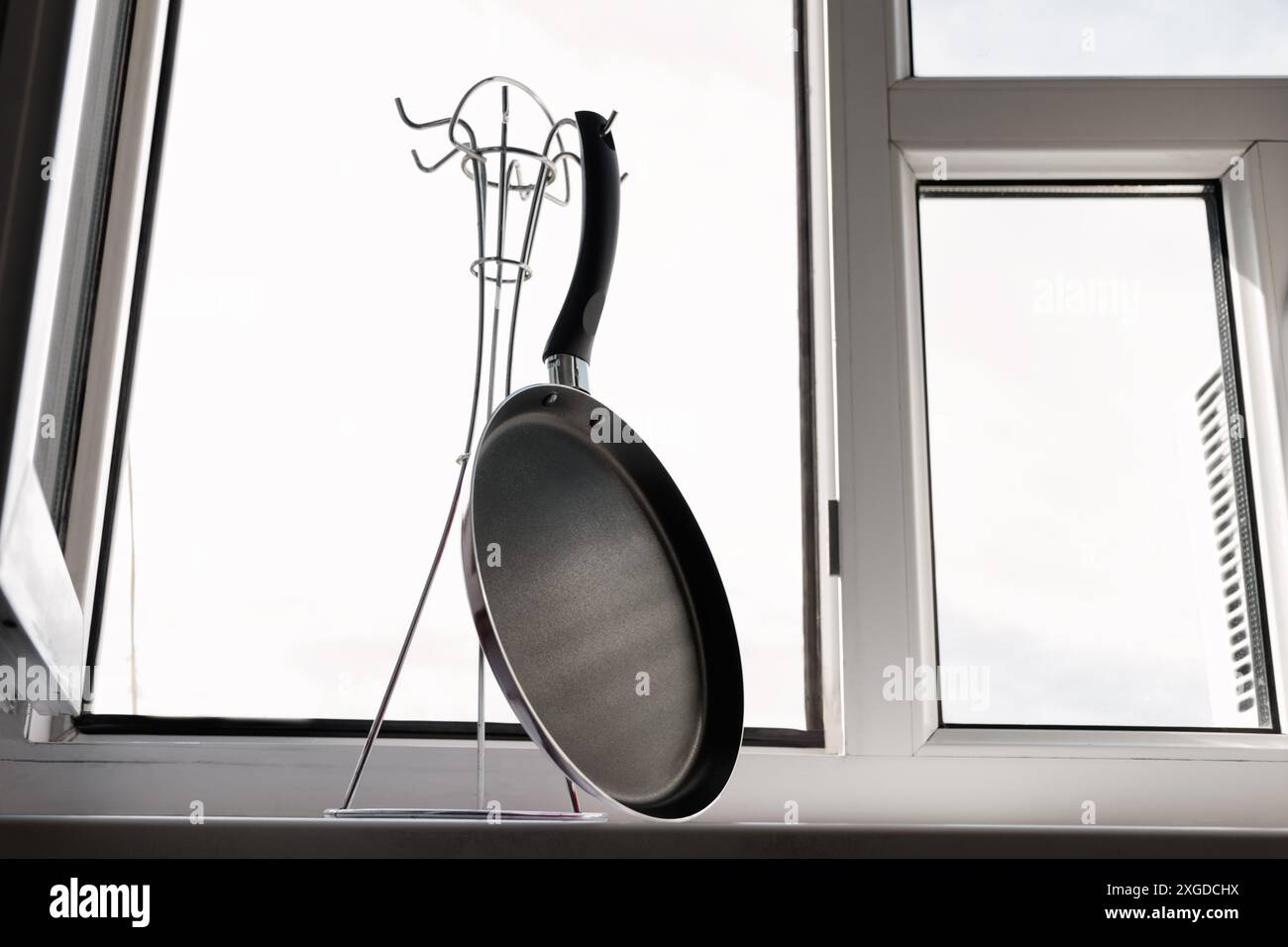 Pan window hi-res stock photography and images - Alamy