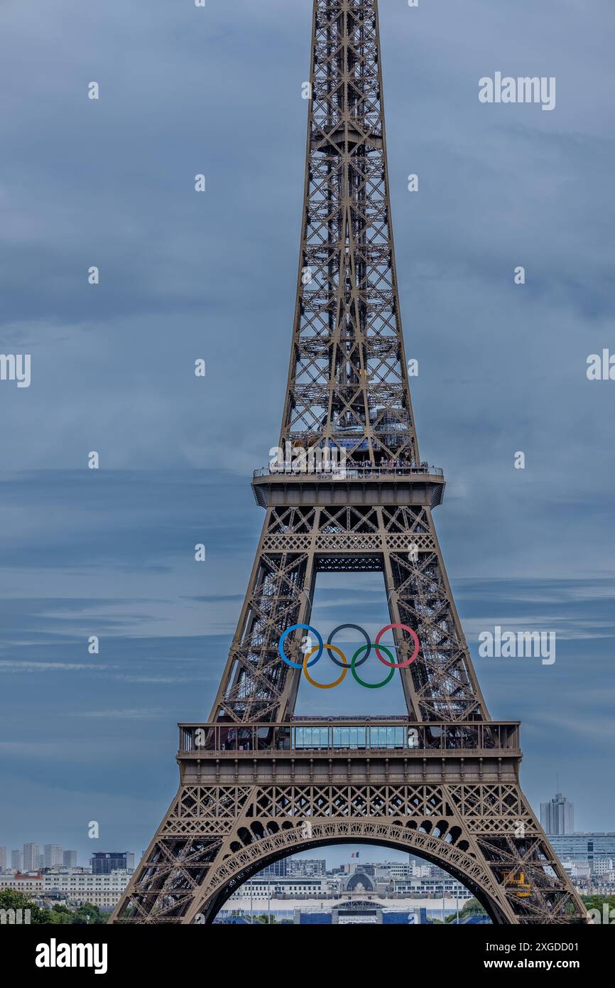 Paris olympics 2024 eiffel hi-res stock photography and images - Alamy