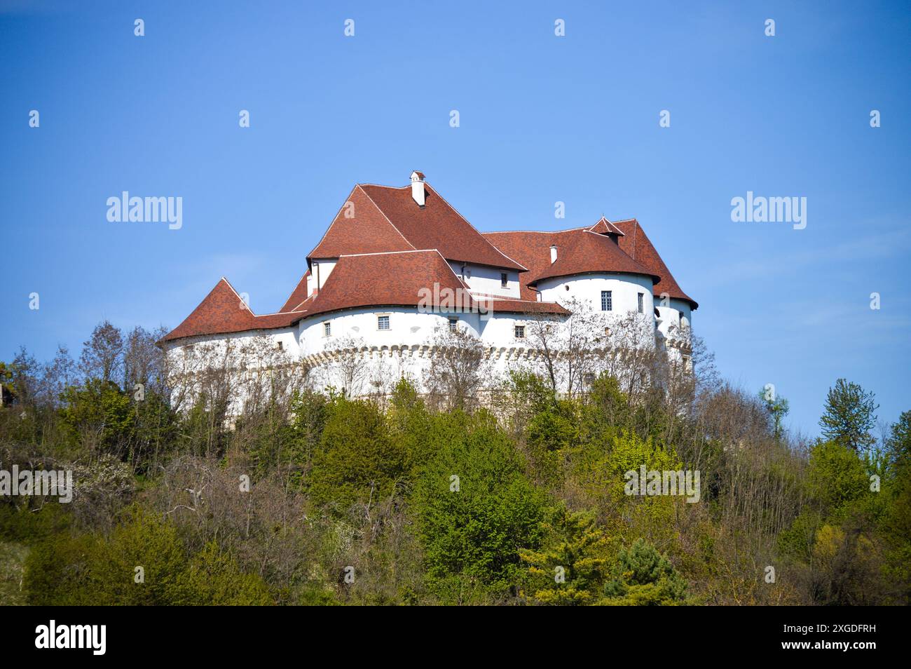 Beautiful castle Veliki Tabor on top of the hill Stock Photo - Alamy