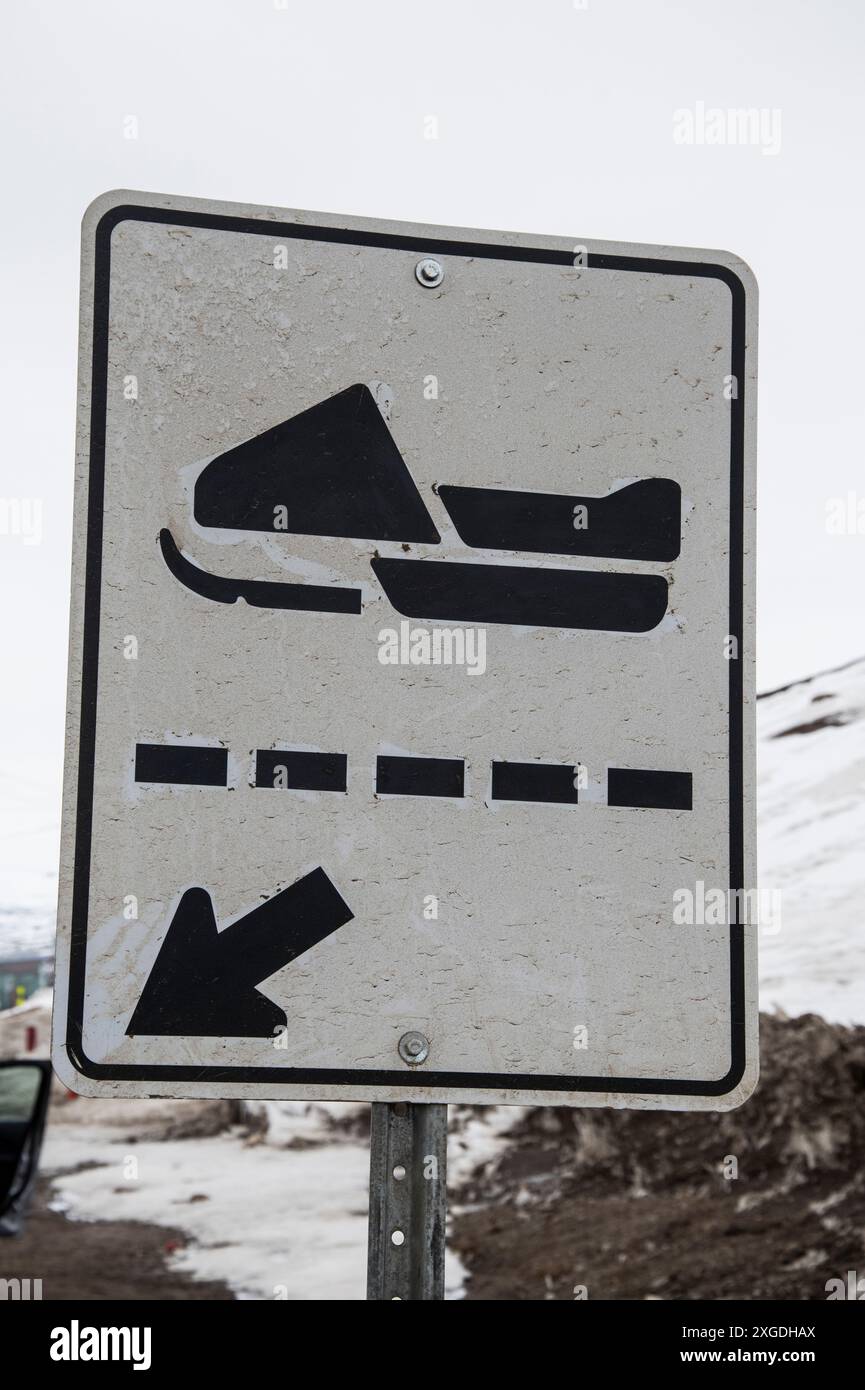 Snowmobile sign marking the trail in Iqaluit, Nunavut, Canada Stock ...