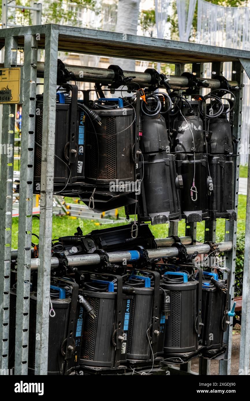 Lighting reflectors hi-res stock photography and images - Alamy