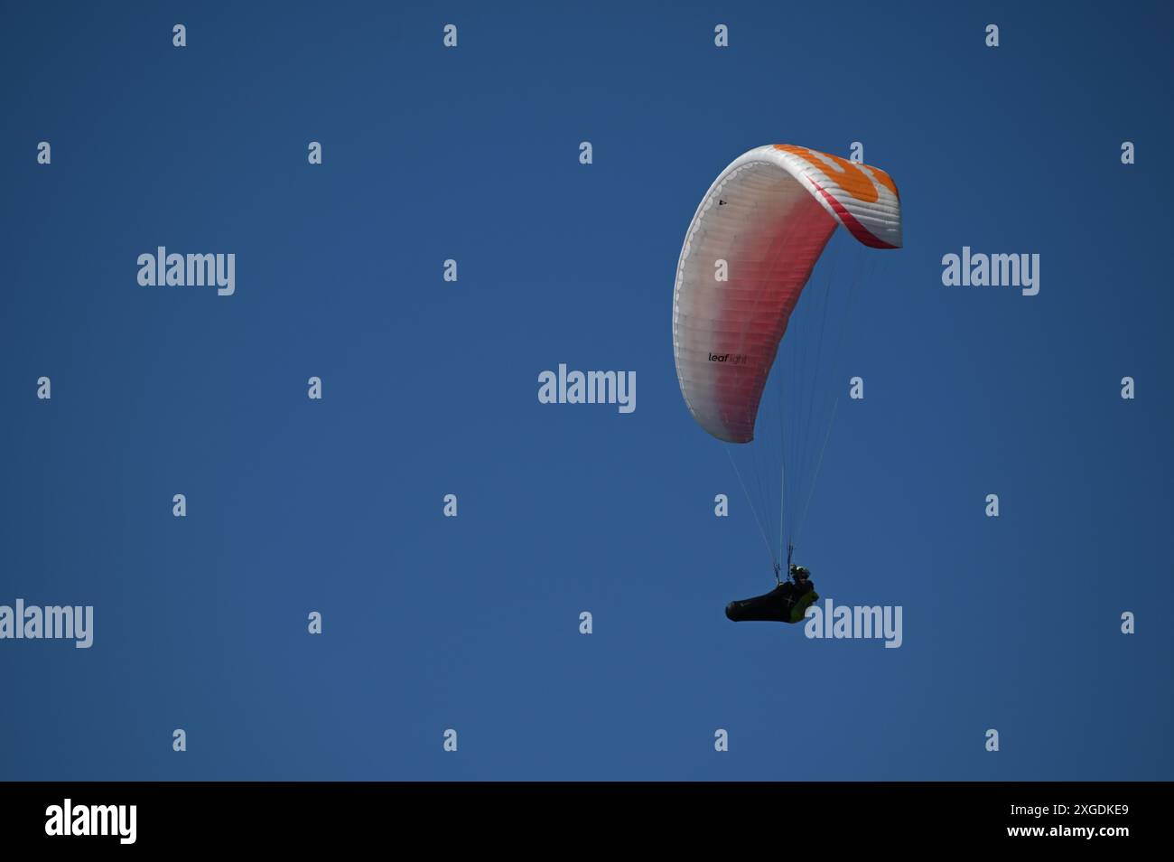 Riding the thermals air currents hi-res stock photography and images ...