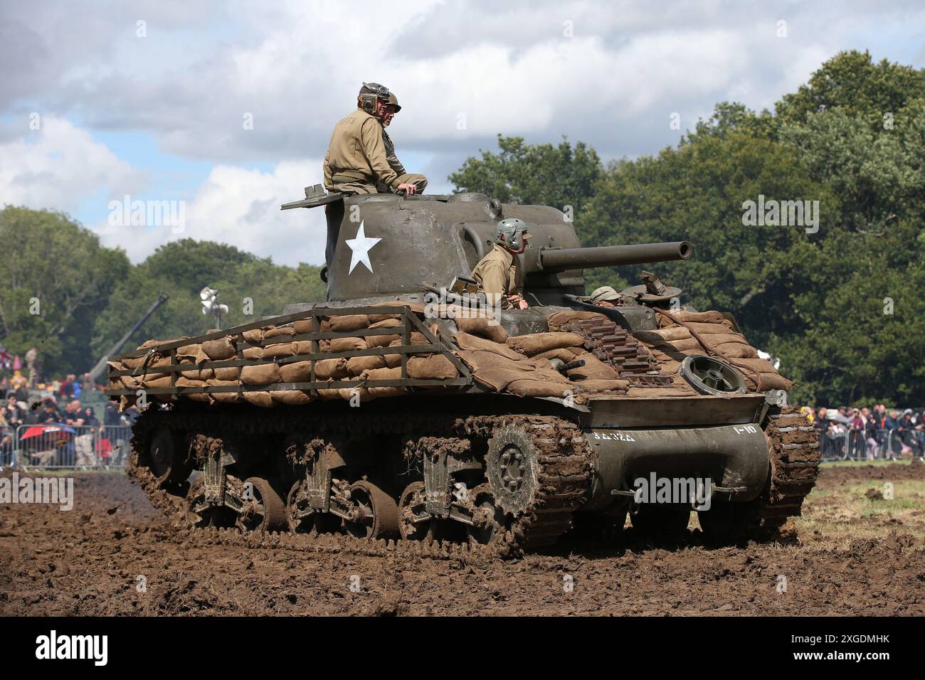 Sherman m4a1 medium tank hi-res stock photography and images - Alamy