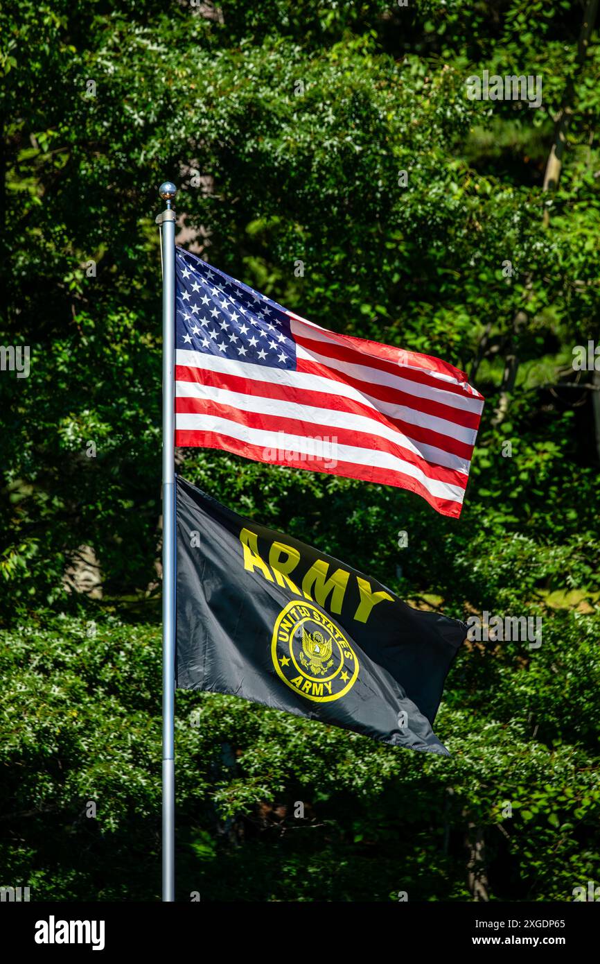 Army flag hi-res stock photography and images - Alamy