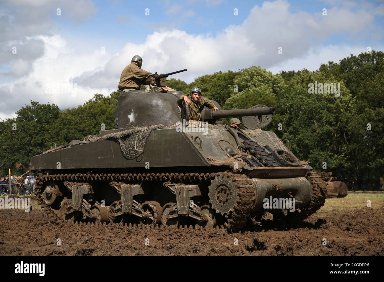 Sherman M4 75mm World War II Tank Stock Photo - Alamy