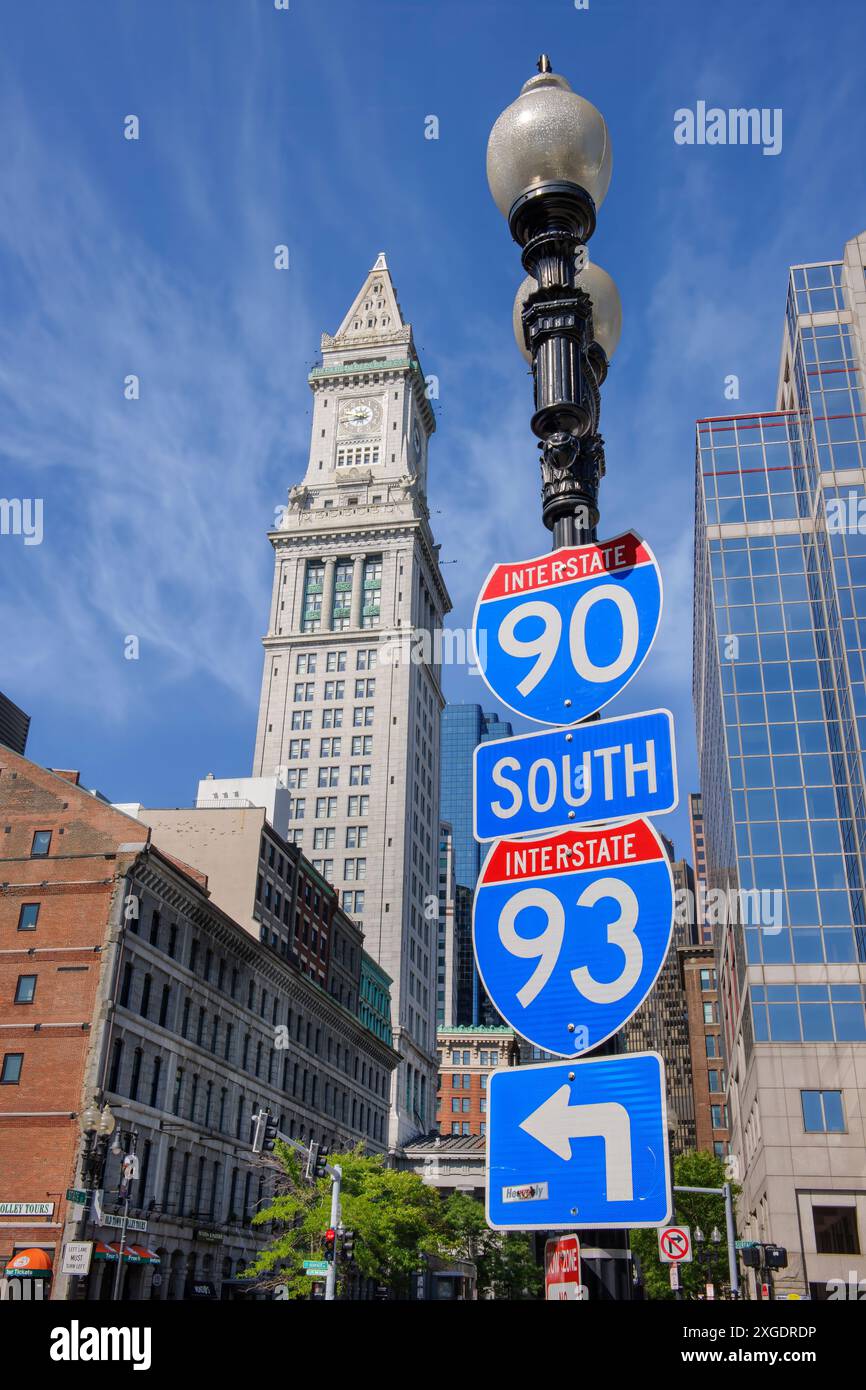 The iconic Custom House Tower in the Financial District of Boston ...