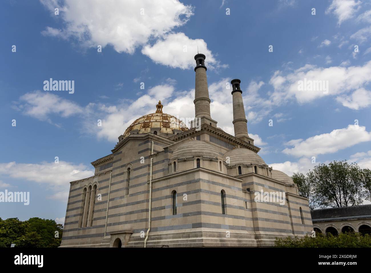 Crematorium building in stone with two chimneys at pere-lachaise ...