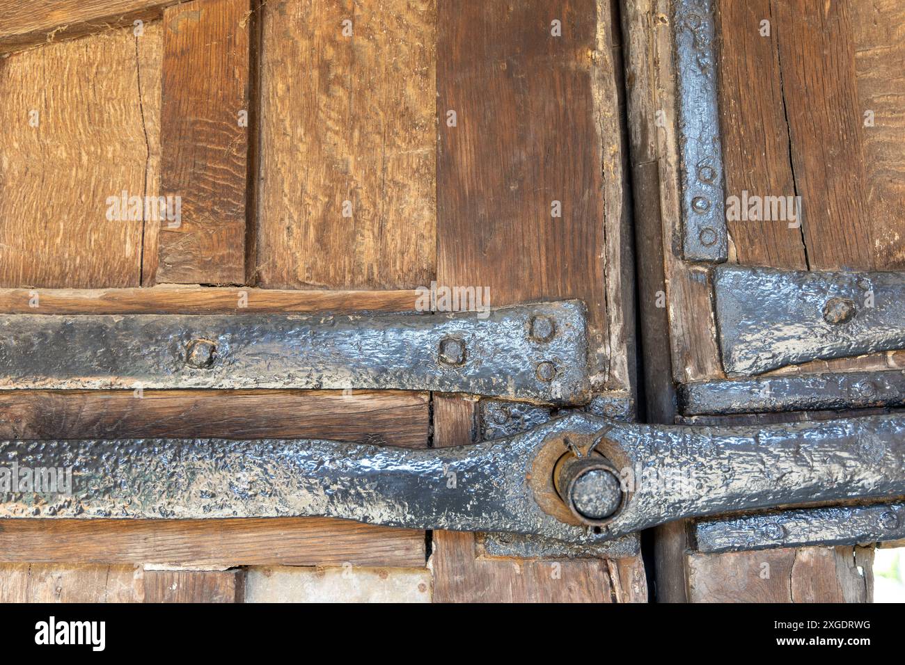 Medieval locking mechanism hi-res stock photography and images - Alamy