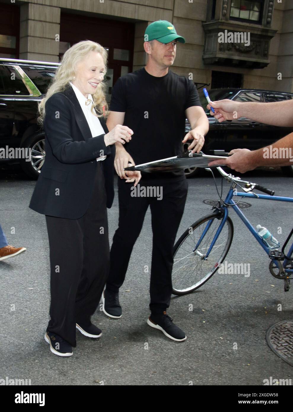 New York, USA. July 08, 2024 Faye Dunaway on Live with Kelly & Mark to ...