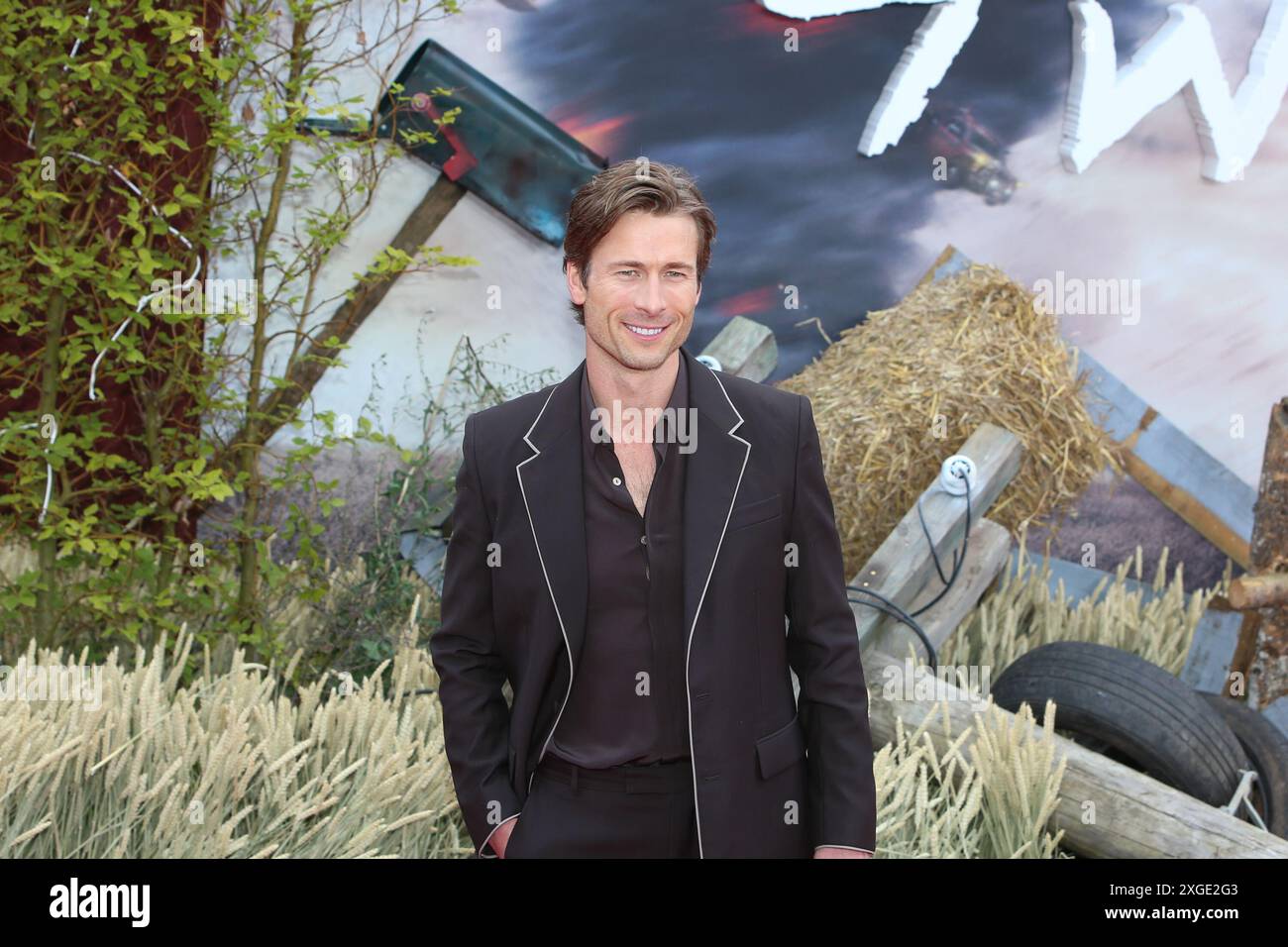 2024 glen powell hi-res stock photography and images - Alamy