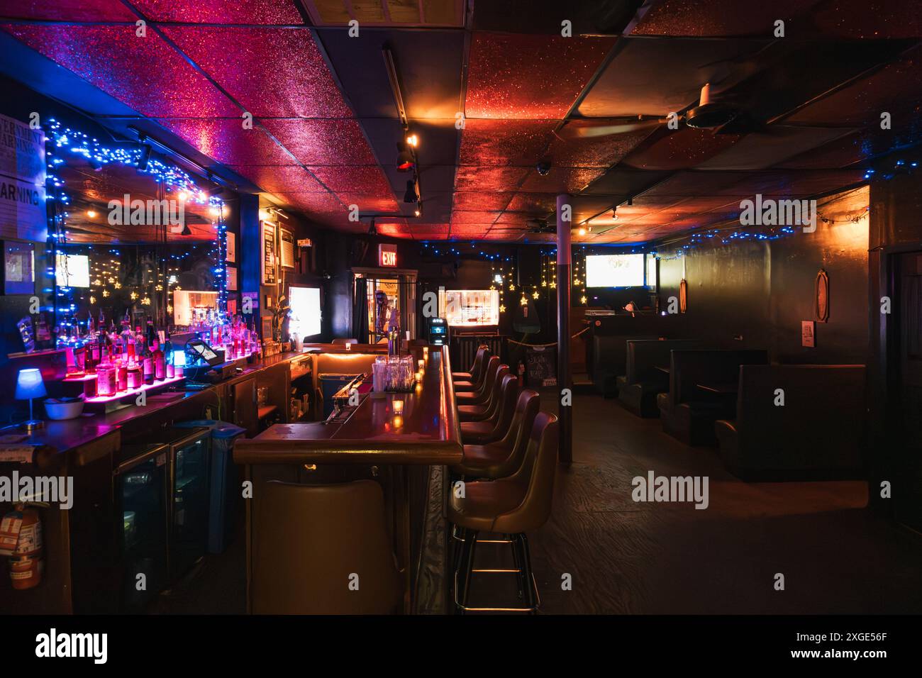 Empty Dive Bar A Perpetual Party: Our Recommendations For Dive Bars In