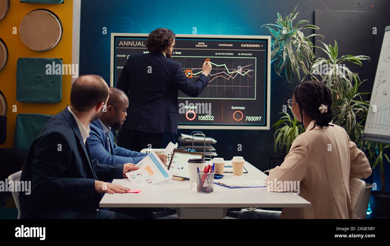 Business values alignment hi-res stock photography and images - Alamy