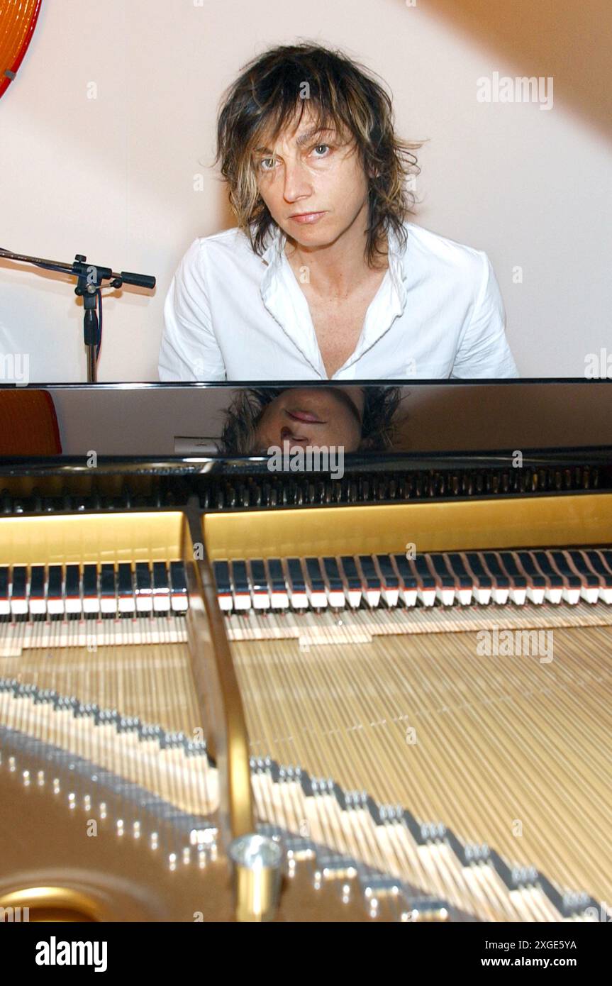 Milan Italy 27/04/2002 : Gianna Nannini, Italian singer, during the ...