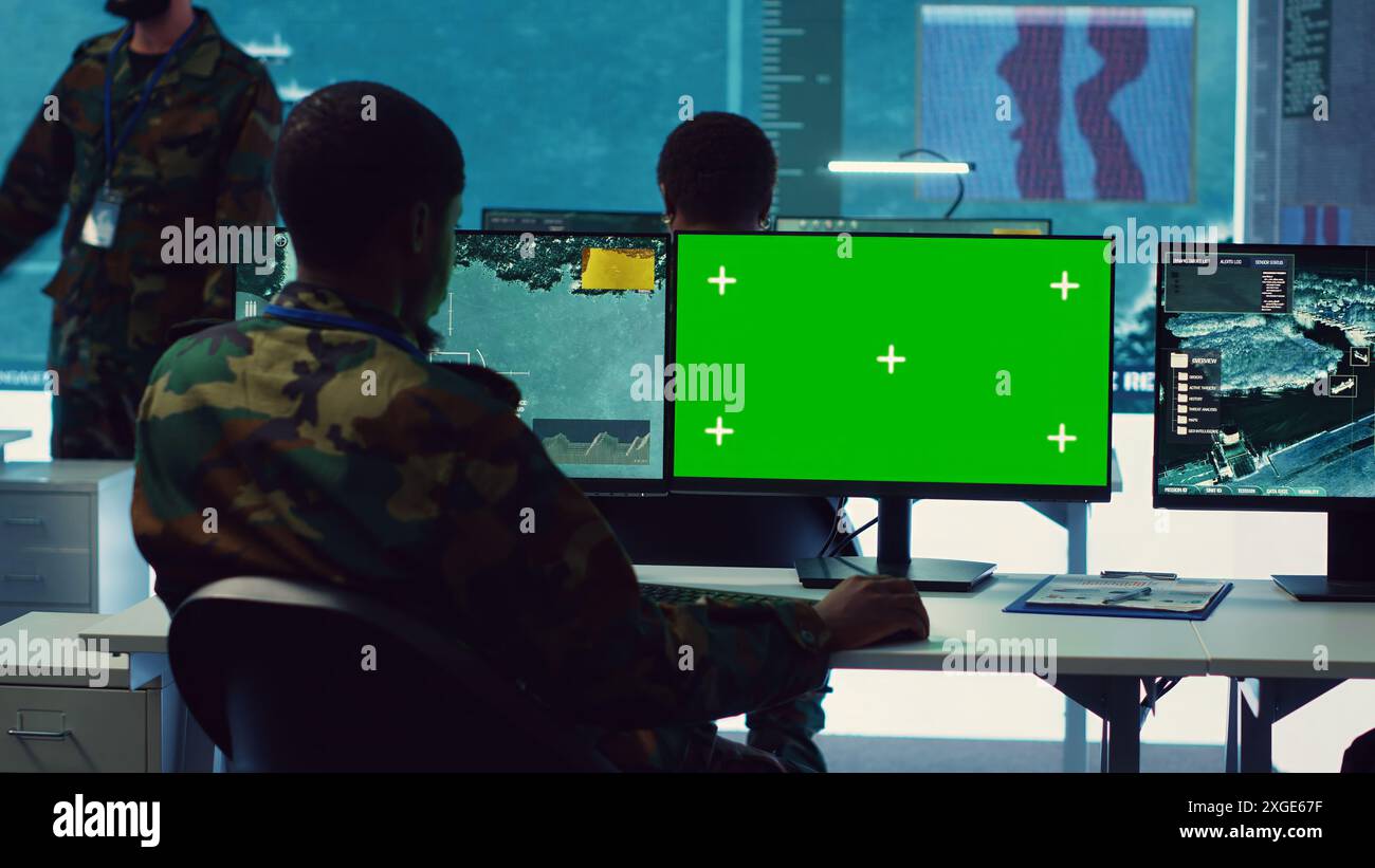 Military analyst screen hi-res stock photography and images - Alamy