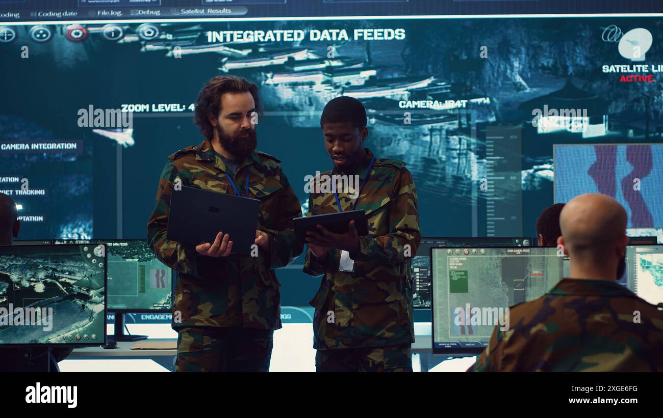 Air traffic control radar room hi-res stock photography and images - Alamy