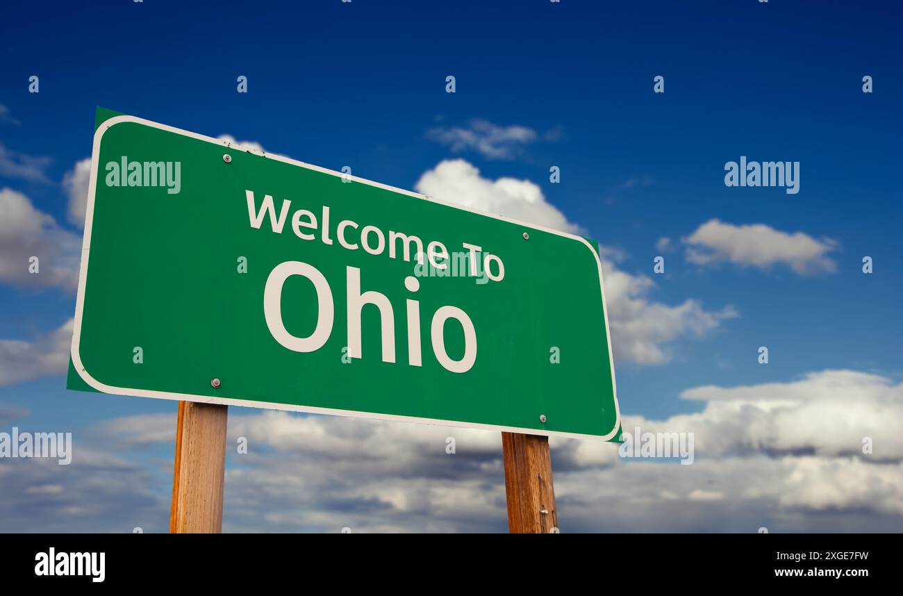 Welcome ohio sign state border hi-res stock photography and images - Alamy