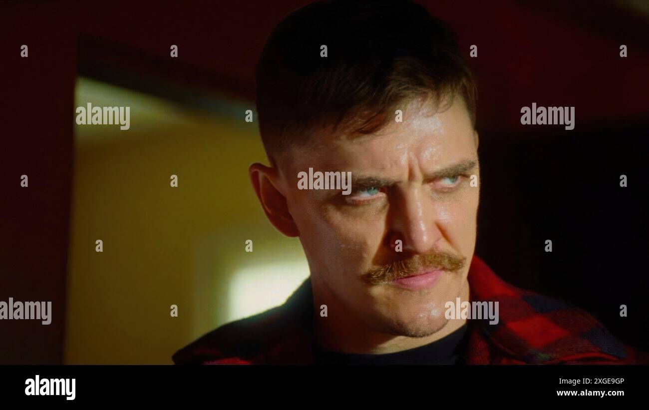 STRANGE DARLING, Kyle Gallner, 2023. © Magenta Light Studios / courtesy ...