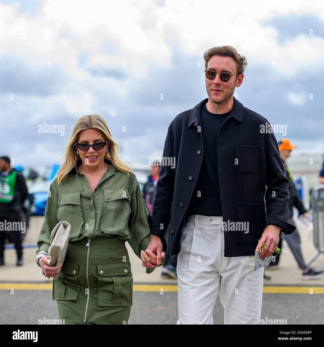 Tire warmer hi-res stock photography and images - Alamy