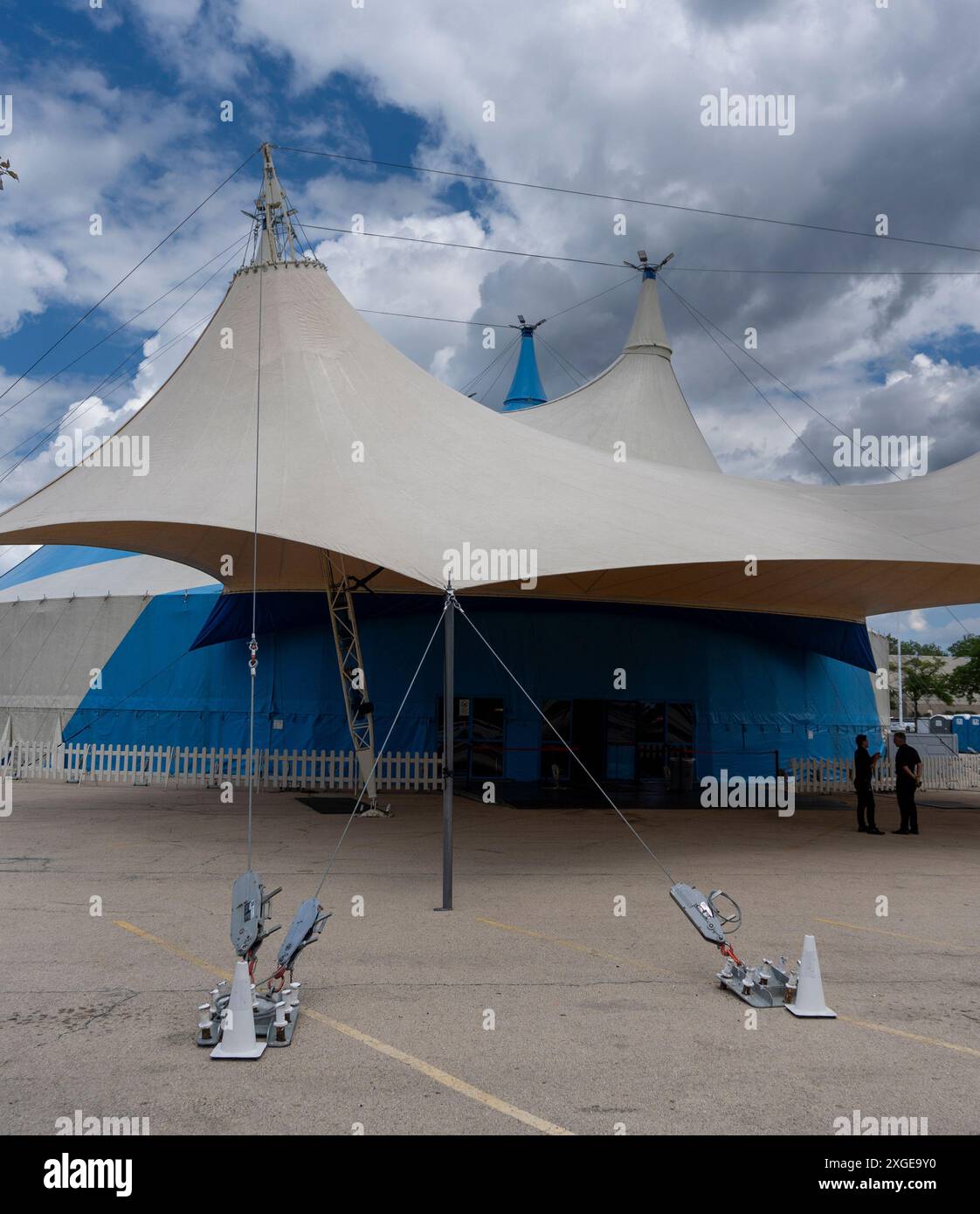 Bigtop hi-res stock photography and images - Alamy