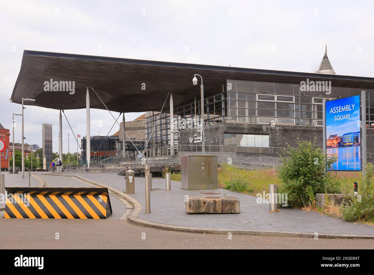 Senedd / Welsh government building with Assembly Square sign, Cardiff ...