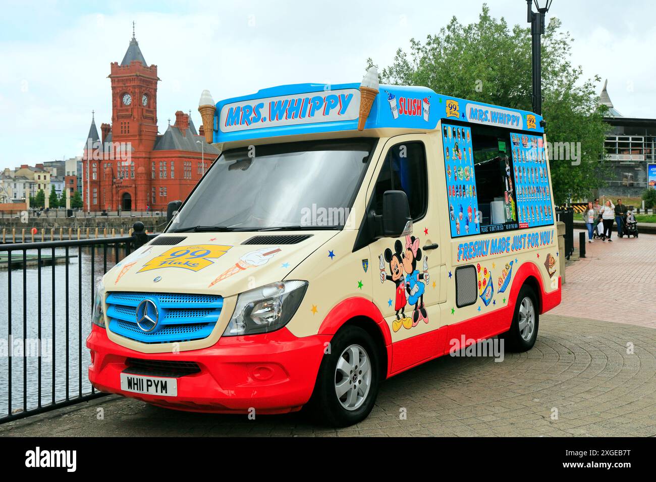 Mrs mr whippy hi-res stock photography and images - Alamy