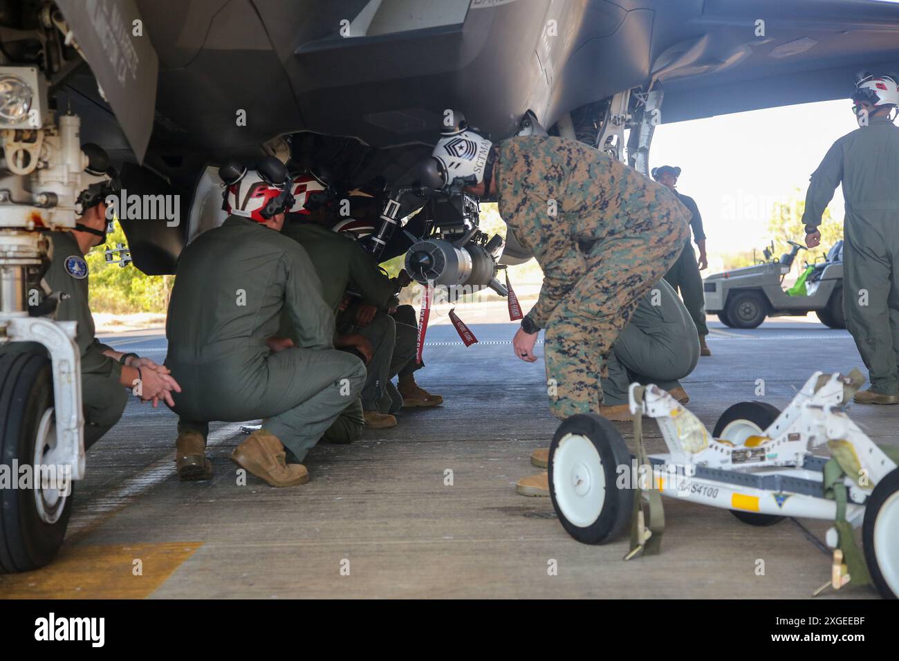 U.S. Marines with Marine Fighter Attack Squadron (VMFA) 214, Marine Aircraft Group 13, 3rd ...