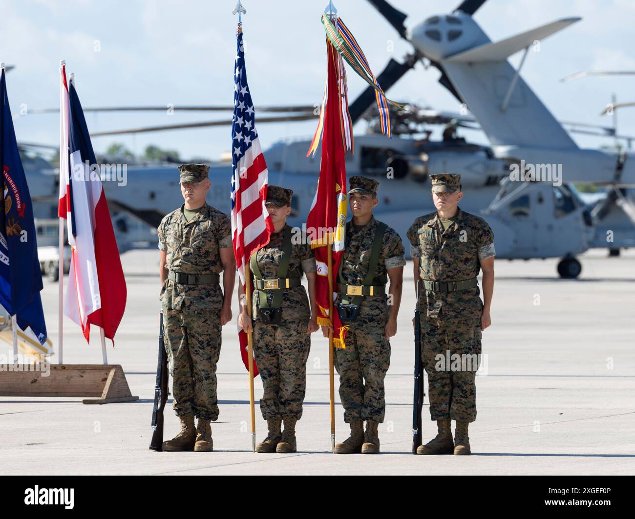 Marine color guard from hi-res stock photography and images - Alamy