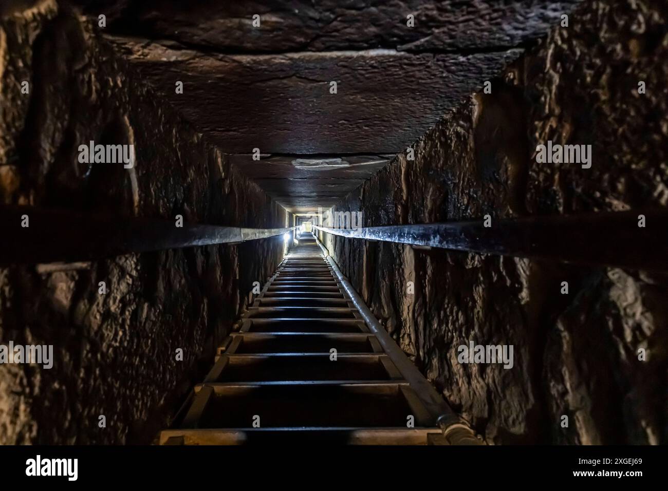 Red Pyramid(North Pyramid), Pyramid of Sneferu(Snofru, Snefru ...