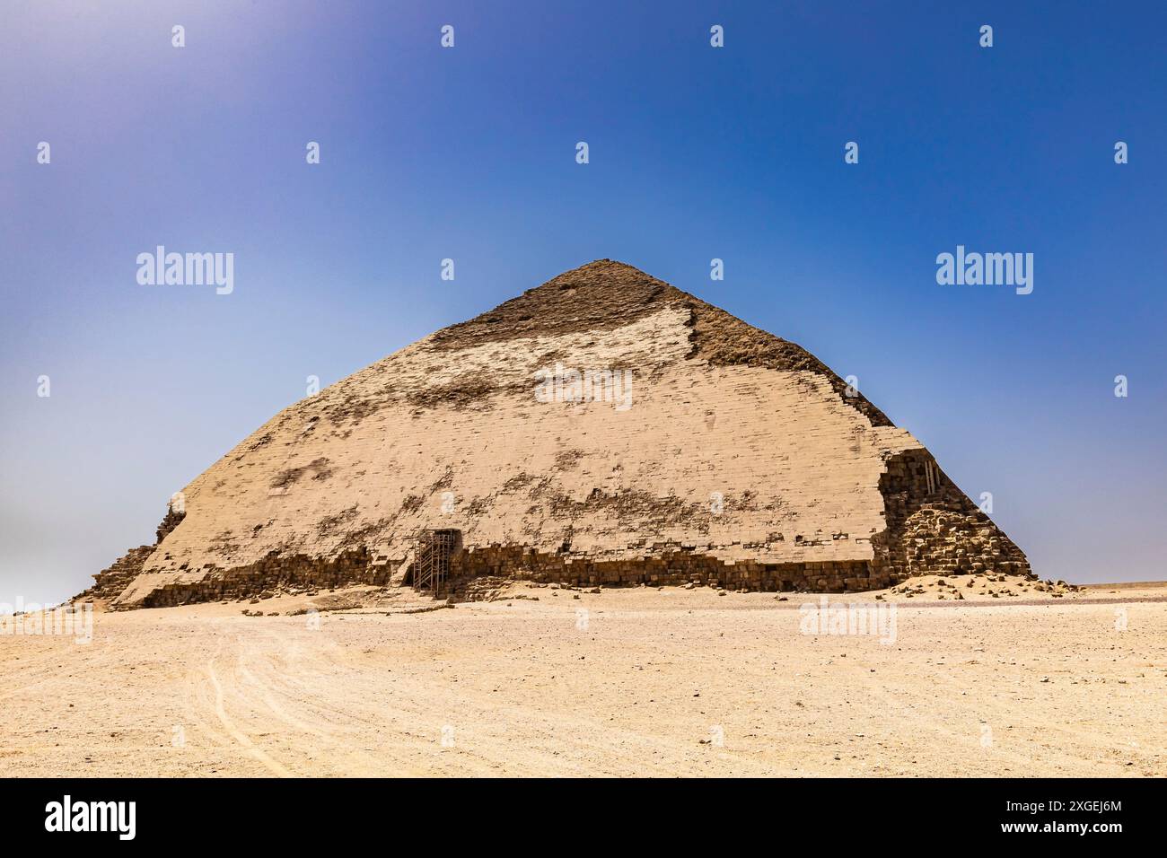 Bent Pyramid, Pyramid of Pharaoh Sneferu(Snofru, Snefru), Dahshur ...
