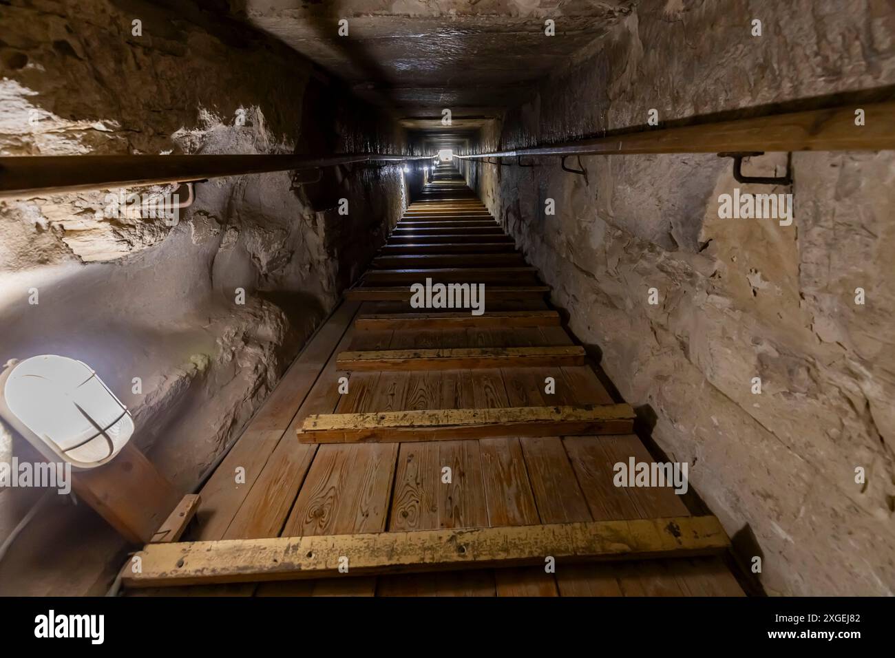 Bent Pyramid, Pharaoh Sneferu(Snofru, Snefru), basement stairs to ...