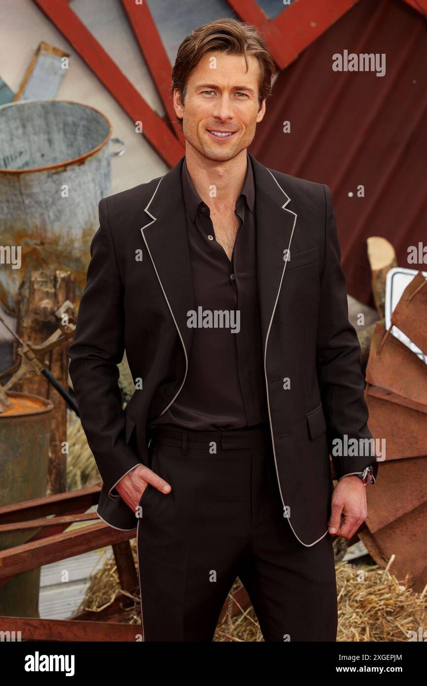 Twisters premiere hi-res stock photography and images - Alamy