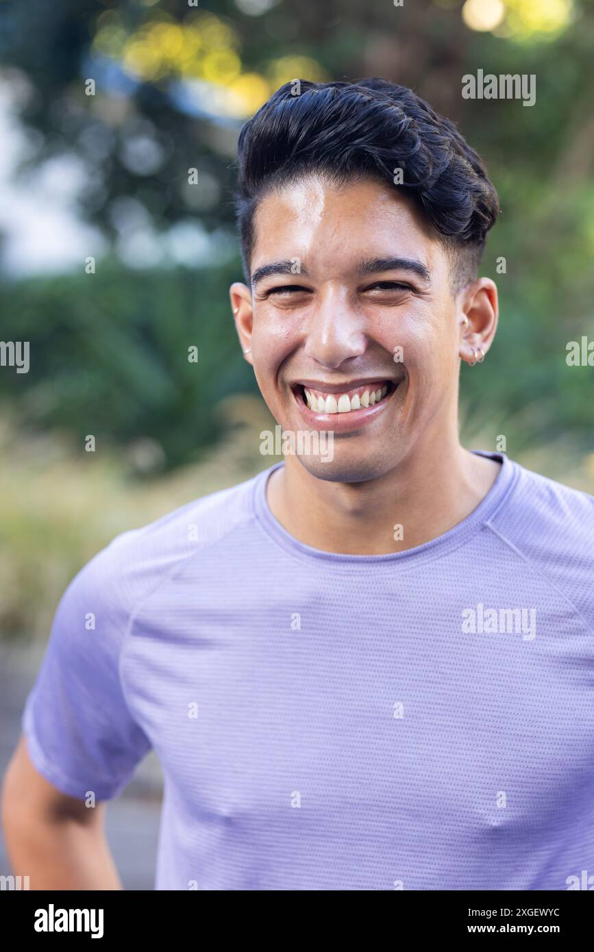 Man enjoying the warm sunshine hi-res stock photography and images - Alamy