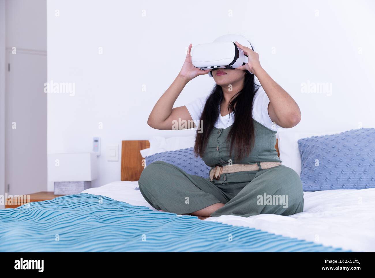 Woman relaxed free on vacation hi-res stock photography and images - Alamy