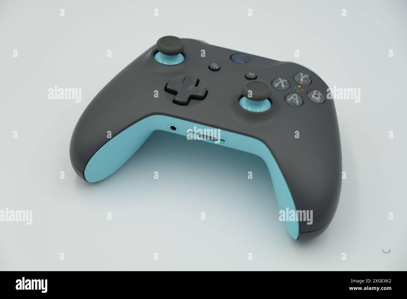 Xbox series x console hi-res stock photography and images - Alamy