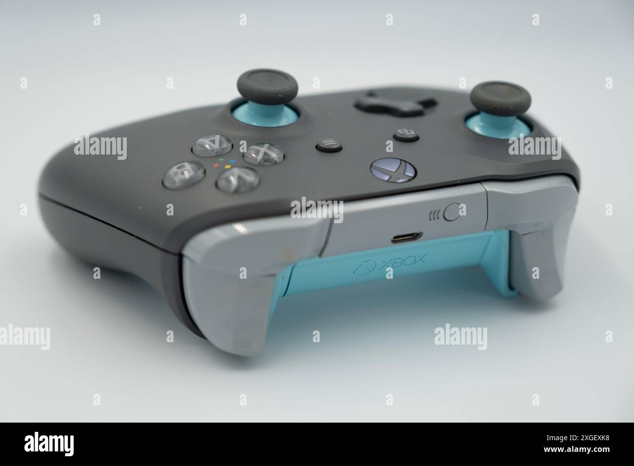 Playstation 5 xbox series x hi-res stock photography and images - Alamy