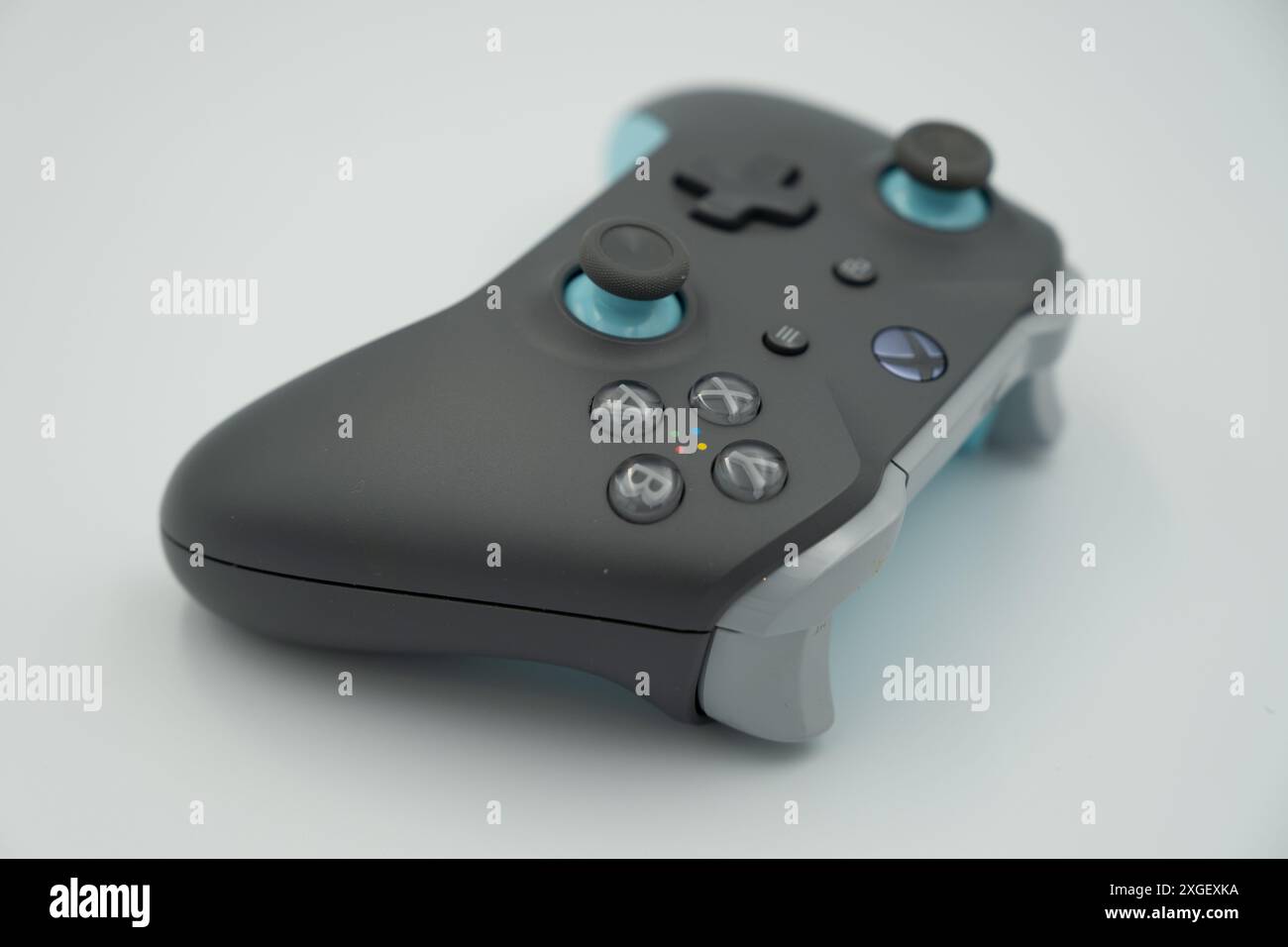 Ps5 and xbox series x hi-res stock photography and images - Alamy
