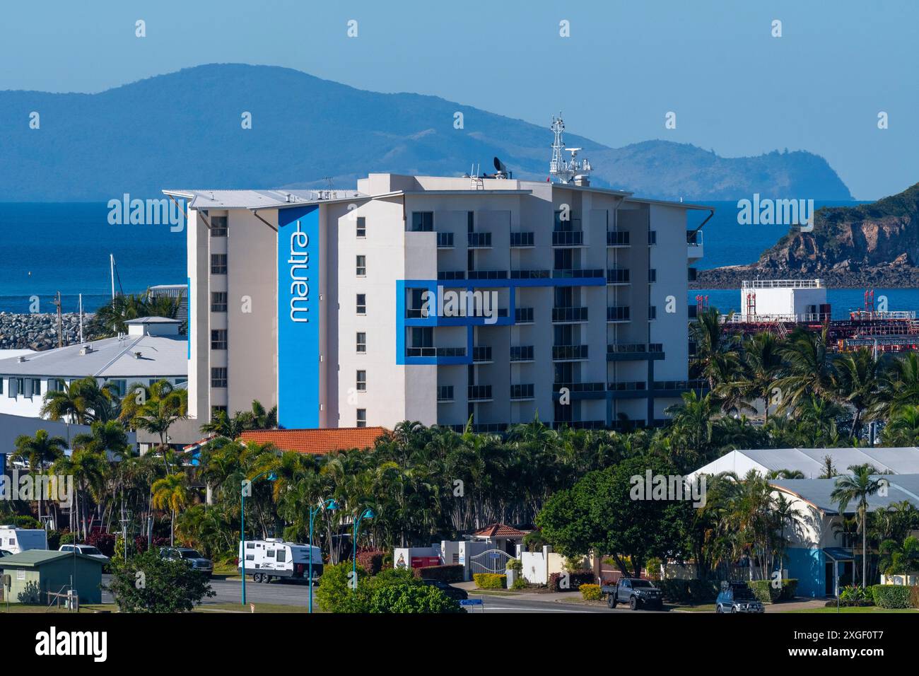 Mantra Hotel at Mackay Harbour, queensland, australia Stock Photo - Alamy