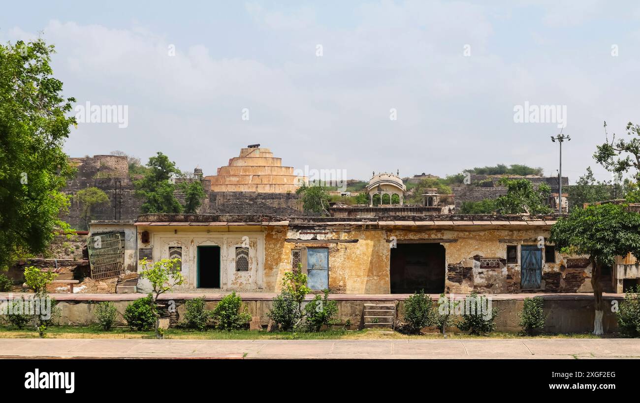 The ruined view of Deeg Palace and Fortress, Deeg Palace, Deeg ...