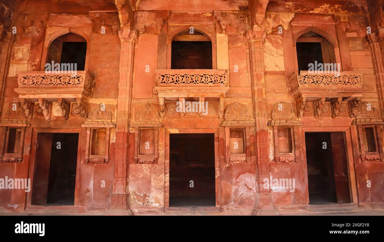 Beautifully carved windows of Jodha Bai's Palace, royal palace of ...