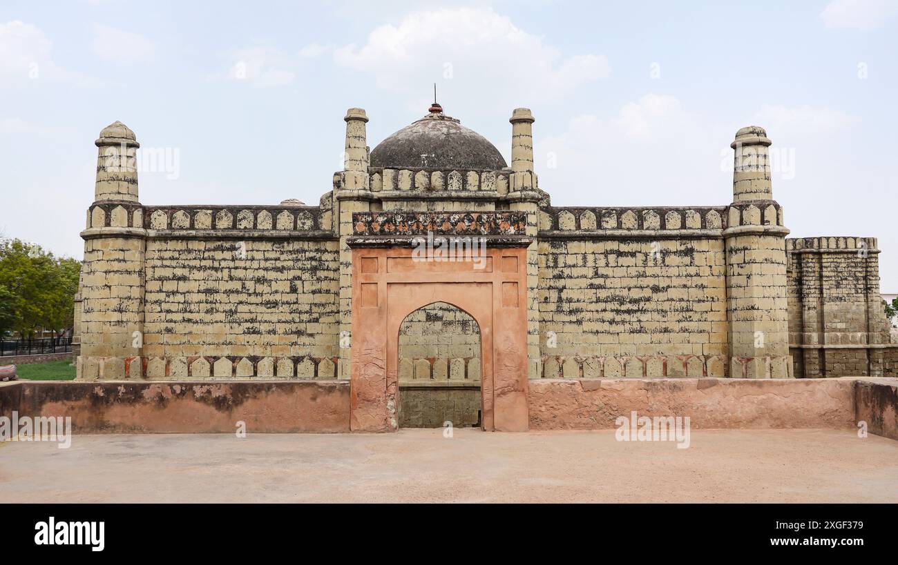 View of the 16th-century mosque in the group of Bua Hasan monuments ...