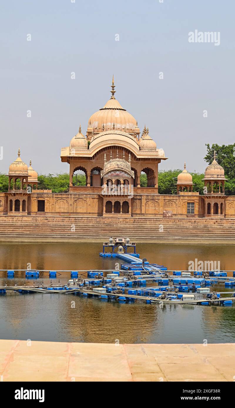 View of the cenotaph of Maharaja Suraj Mal and Kusum Sarovar, Govardhan ... View of the cenotaph of Maharaja Suraj Mal and Kusum Sarovar, Govardhan ...