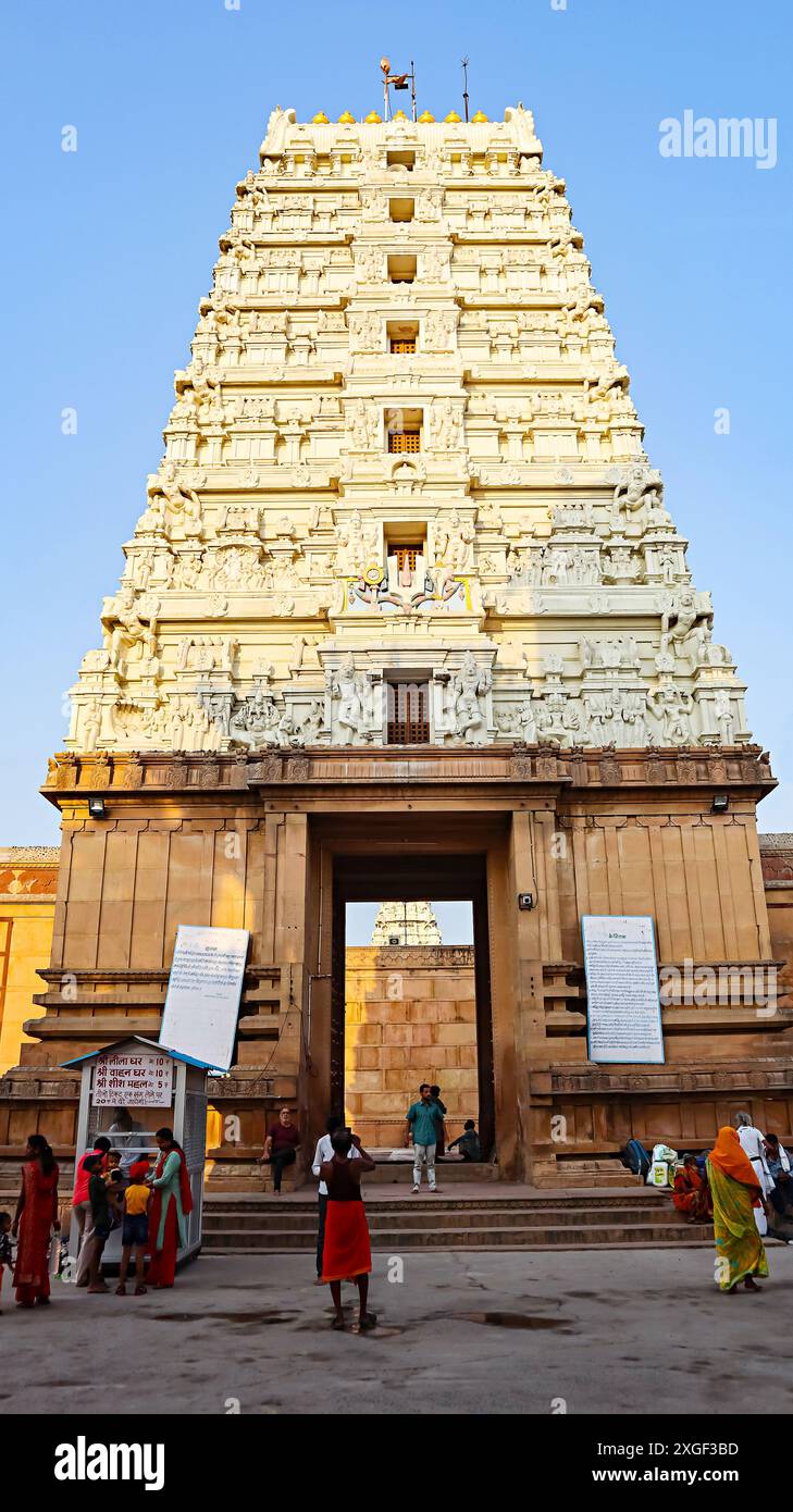 Sri rangnath ji temple hi-res stock photography and images - Alamy
