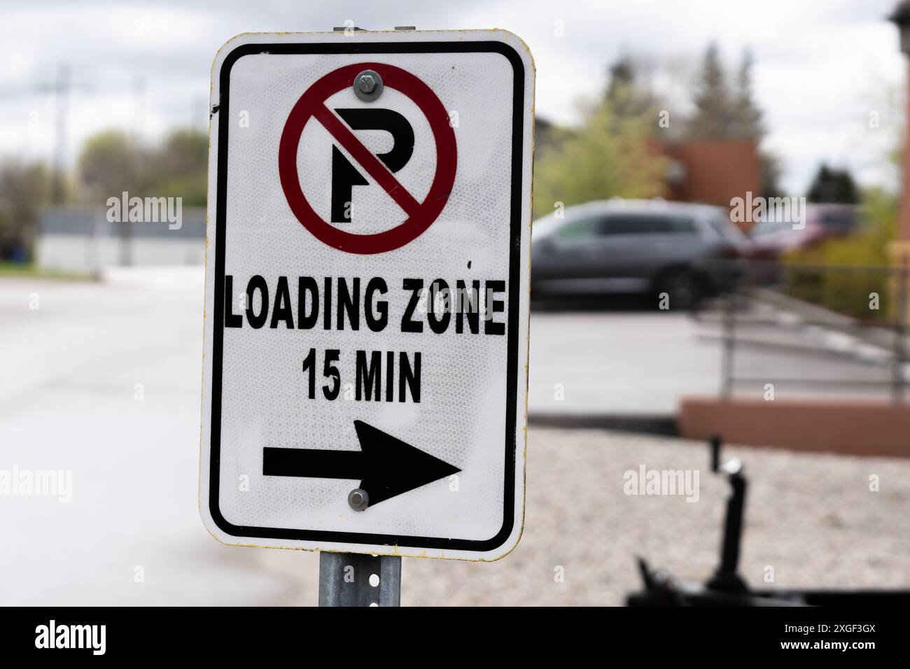 Sign loading hi-res stock photography and images - Alamy