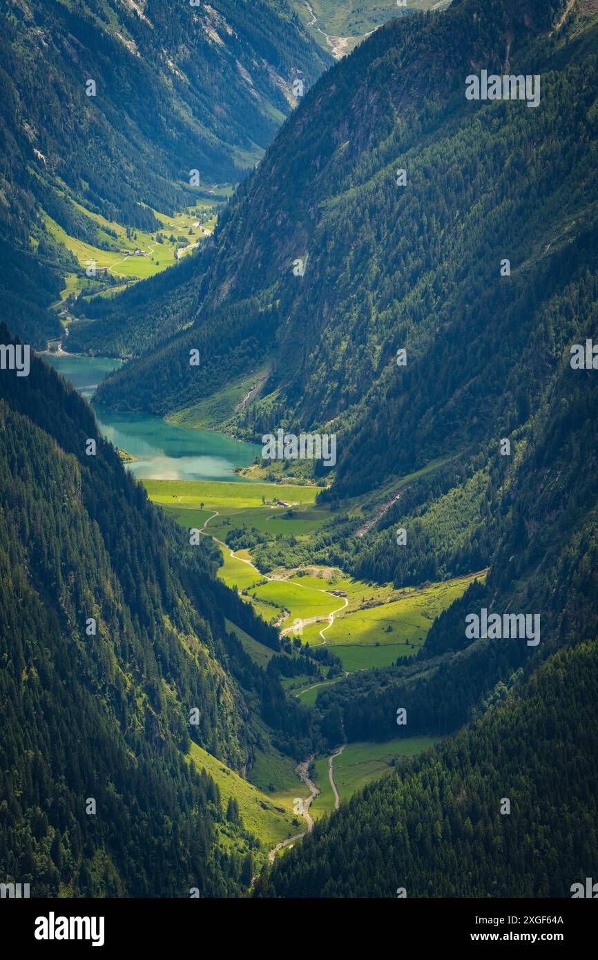 Sloping valley hi-res stock photography and images - Alamy