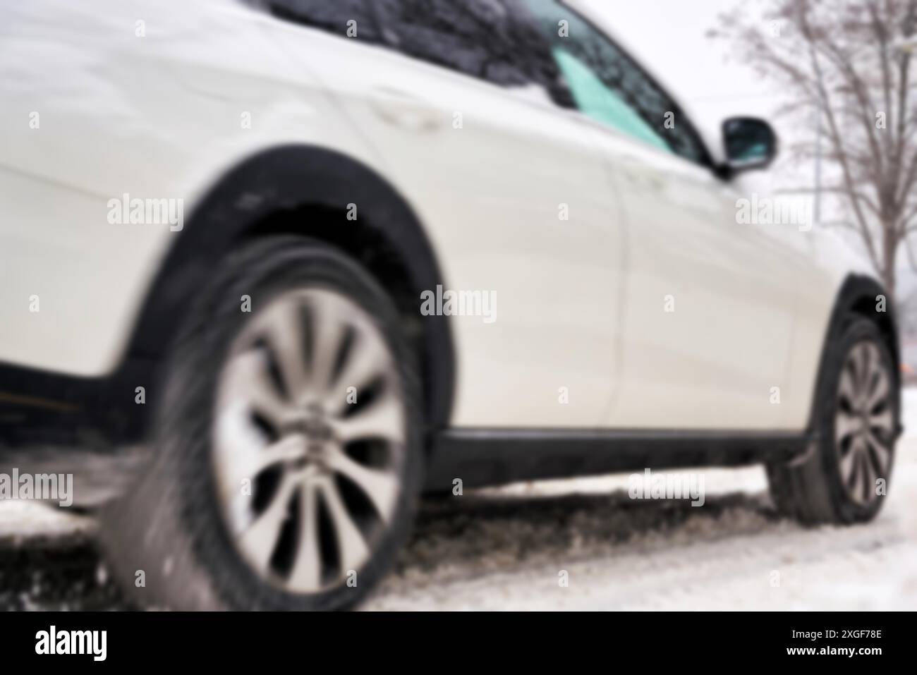 Blurred car with motion blur Stock Photo - Alamy