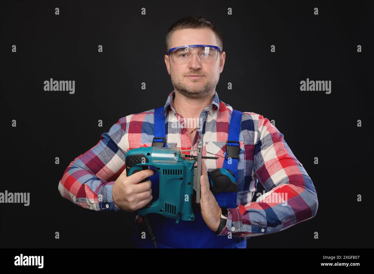 Black master engineer in suit hi-res stock photography and images - Alamy