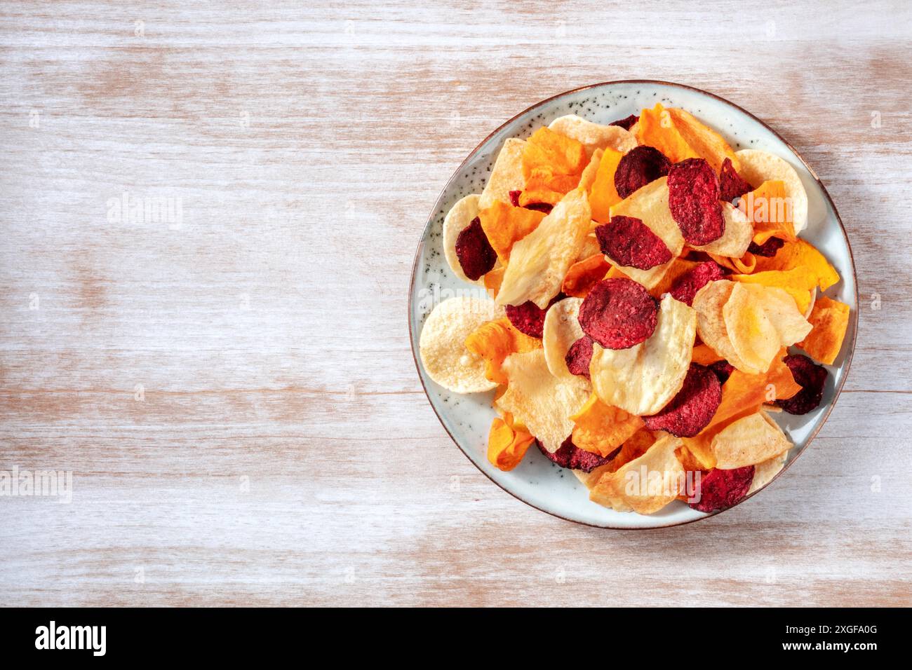 Fruit vegetable chips shot hi-res stock photography and images - Alamy