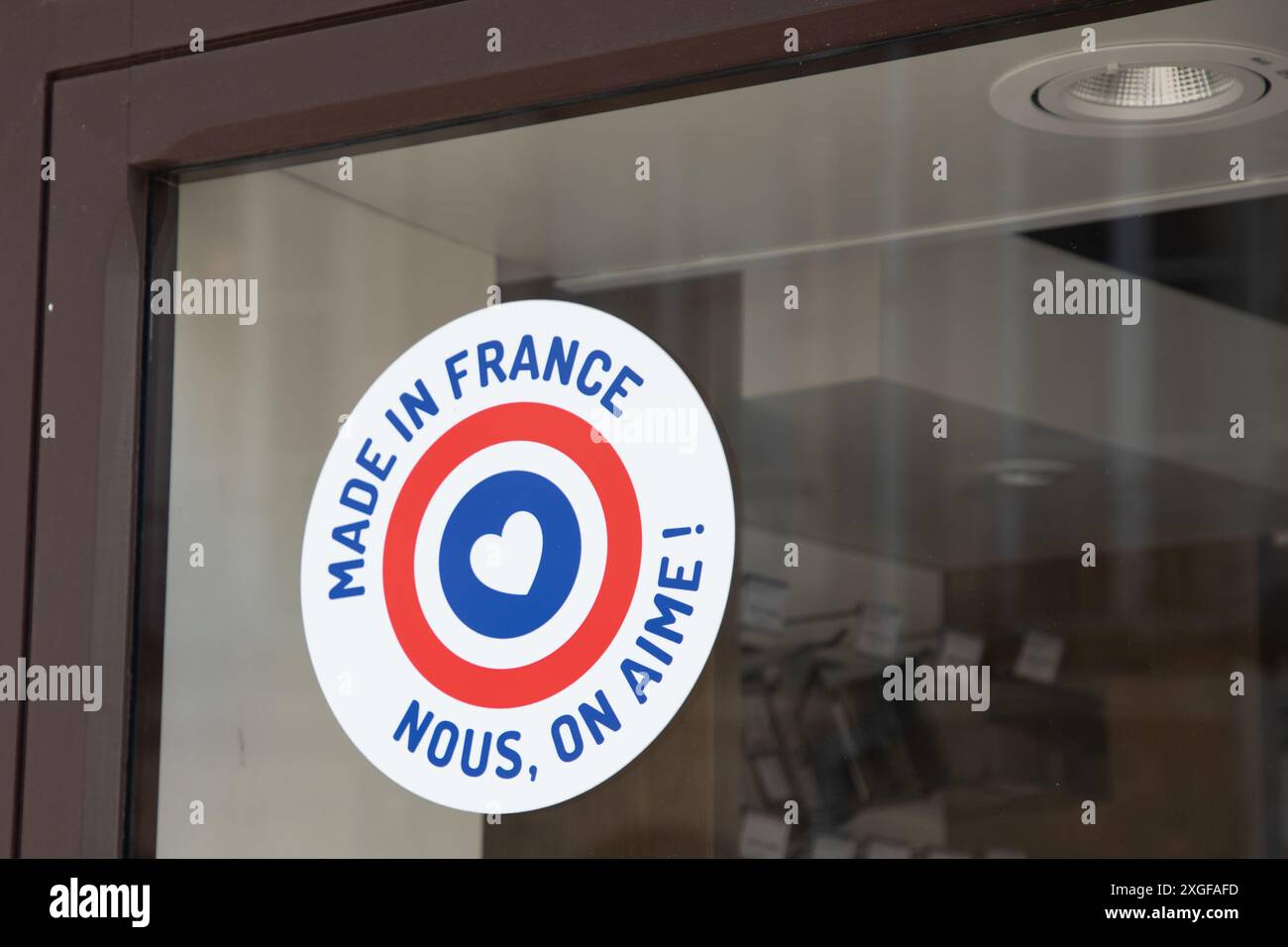 Nous on aime hi-res stock photography and images - Alamy